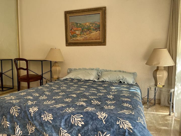 Studio Cosy Terrasse Jardinet. - Antibes