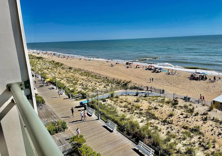 Oceanfront Penthouse|boardwalk Views+sunrise+pool - Dewey Beach, DE