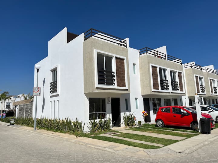 Casa Papaqui. Alojamiento Entero Con Servicios. - Tlaxcala