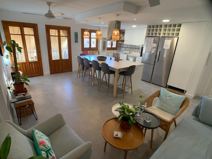 Mundo Nuevo - Málaga Centro - Málaga