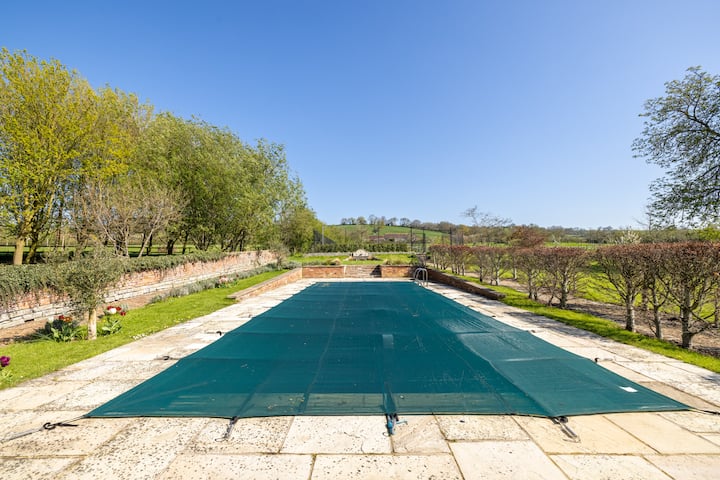 Luxurious 7 Bed Farmhouse - Bruton