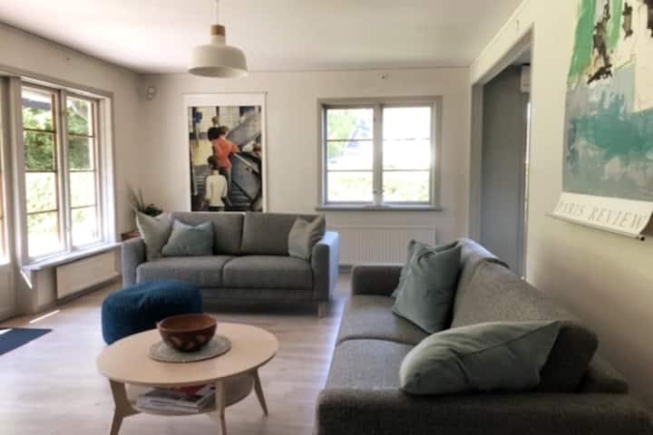 Stylish Home, Central Båstad, Peaceful Location - Båstad