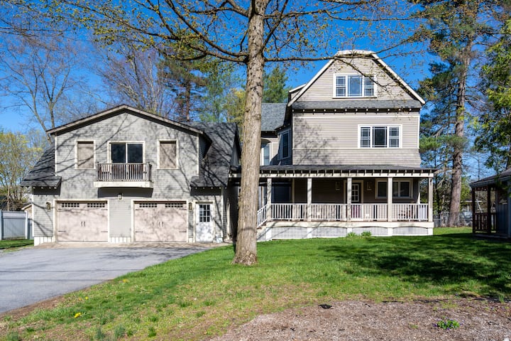 Farmhouse Near Downtown & Spac - Saratoga Springs, NY