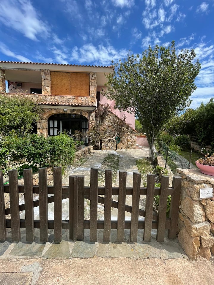 Appartamento A 800 M Da La Cinta - San Teodoro