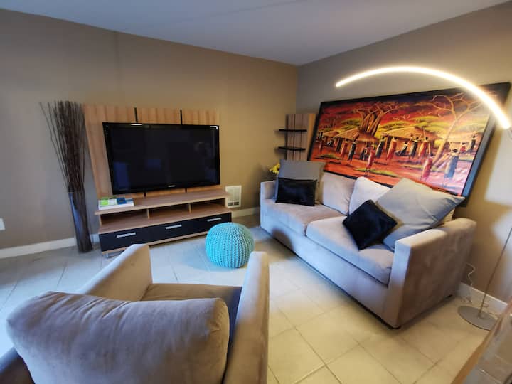 Peaceful, 1 Bed Swedish Cherry - Seattle, WA