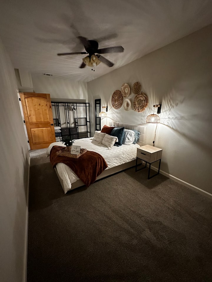 Serene Sanctuary - Huntsville, TX