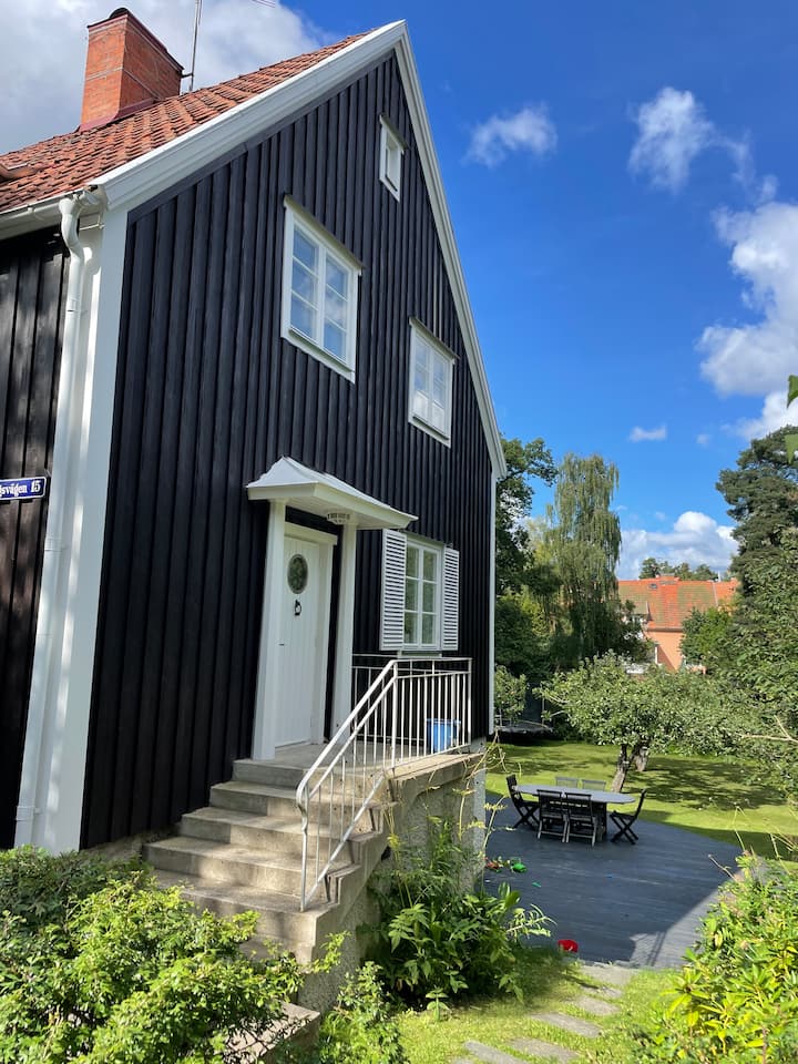 Family Villa Near The Beach - Stockholm