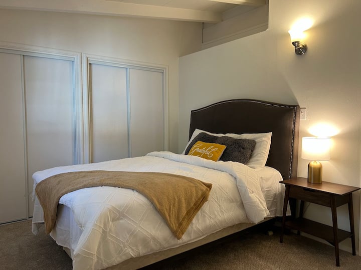 Large & Cozy House W/ Huge Yard - Los Gatos, CA