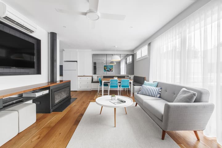 Beach, Bar + Cafe Lifestyle! - Australia