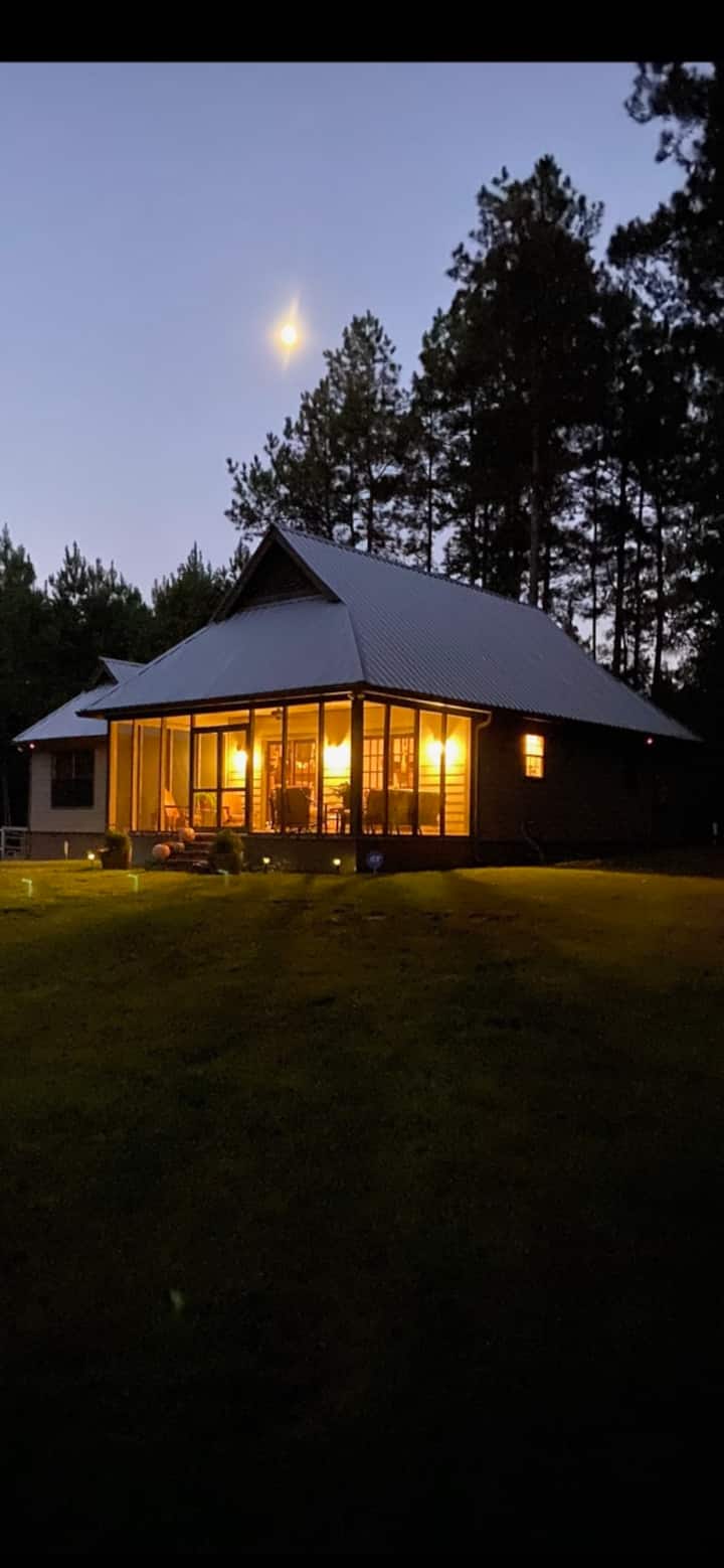 Blue Heron Cove *Newly Renovated* 1or3 Bedroom - Laurel, MS