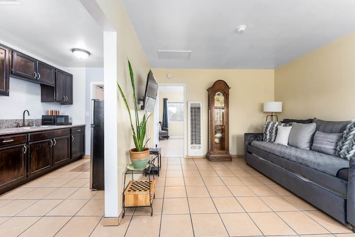 Cozy Apt. Near Lax, Sofi & Kia Forum - SoFi Stadium - Inglewood