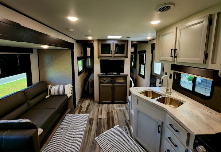 Driveway Camping - Chesapeake, VA