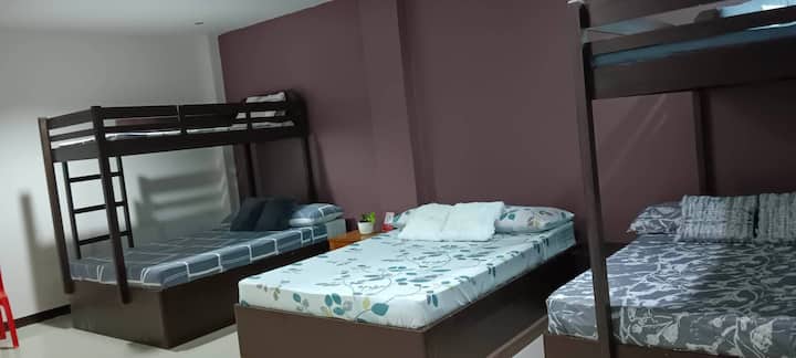 Gee's Homestay Barkadahan: Barkadahan Room - Bislig