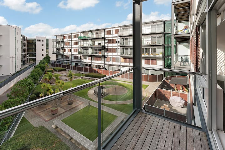 Stylish 1 Bedroom Apartment In Viaduct Point - Auckland