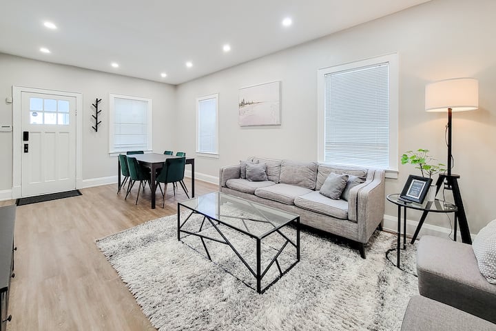 Beautiful Home Near The Falls - Niagara Falls