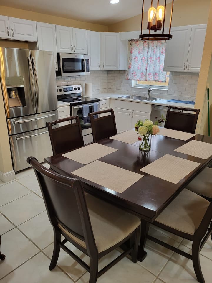 Riviera Carefree Inn - Palm Beach Gardens, FL