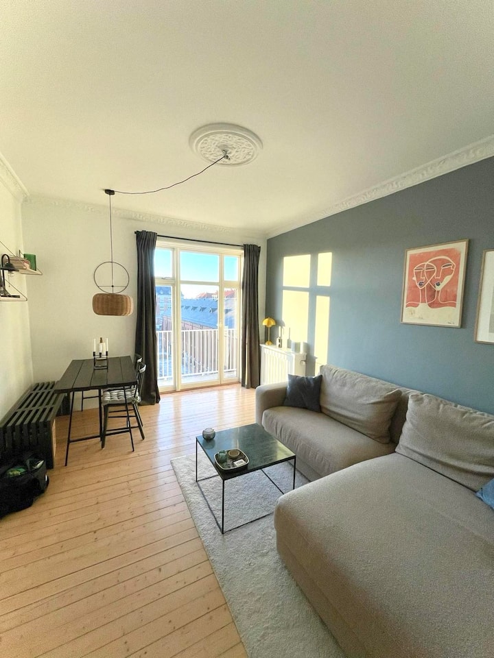 Solrig Og Central Lejlighed Tæt På Metro - Copenhagen