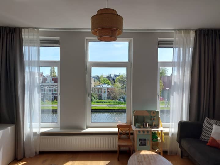 Family Home On The Canal - Amsterdam