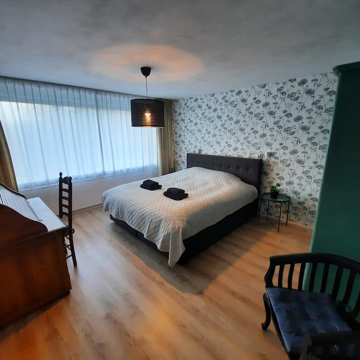 Comfortable Room + Bathroom Near Airport/centre - Best
