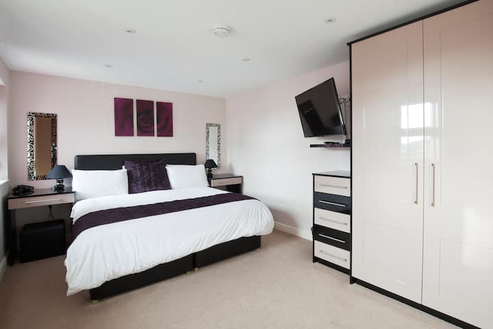 Amethyst - Spacious Apartment Near The Sea - Caister-on-Sea