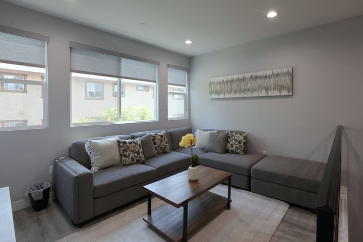Deluxe Modernized Home - San Gabriel, CA