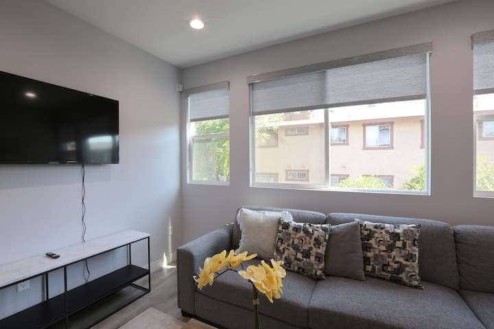 Deluxe Modernized Home - Hacienda Heights, CA