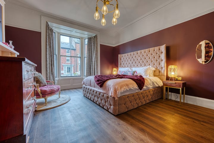 Queen J's Patio Suite At Casa Del Artista - Whitby - Whitby