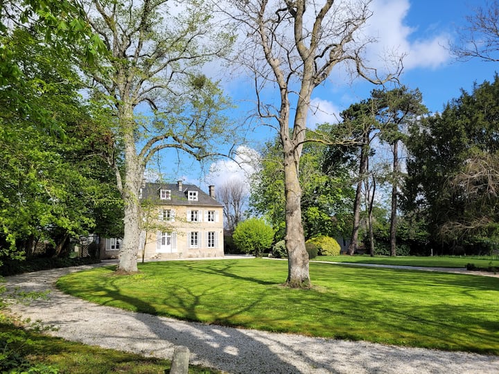Chambre D'hôtes: Romantique Dans Maison De Maitre. - Luc-sur-Mer