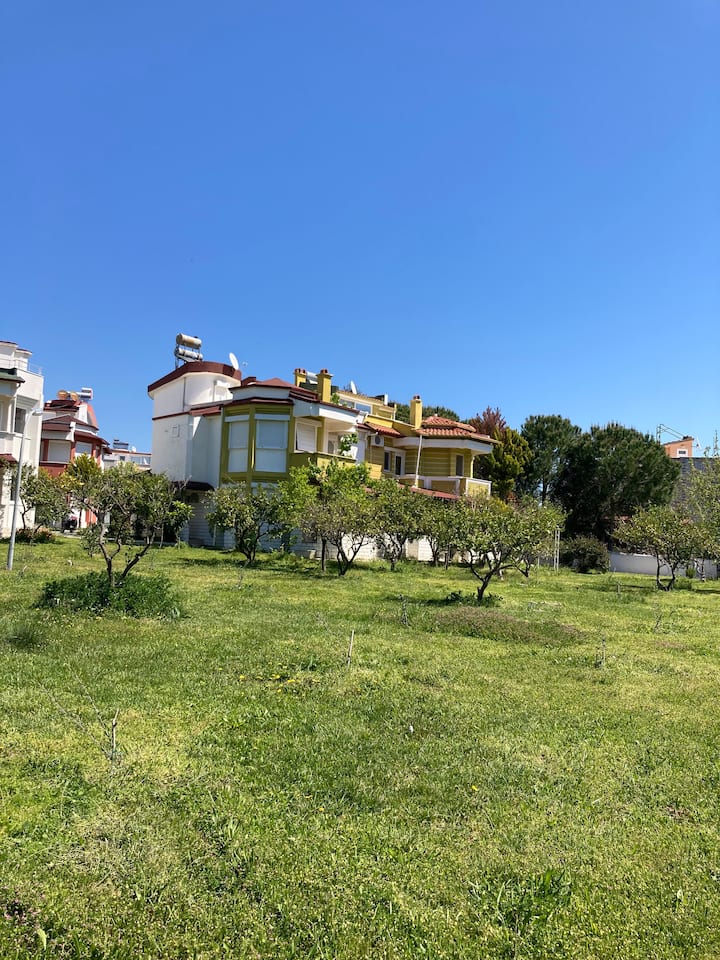 Güre’de Havuzlu Tripleks Villa - Akçay
