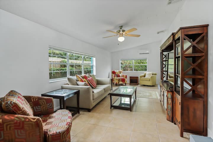 Home Is Where The Beach Is! - Fort Pierce, FL