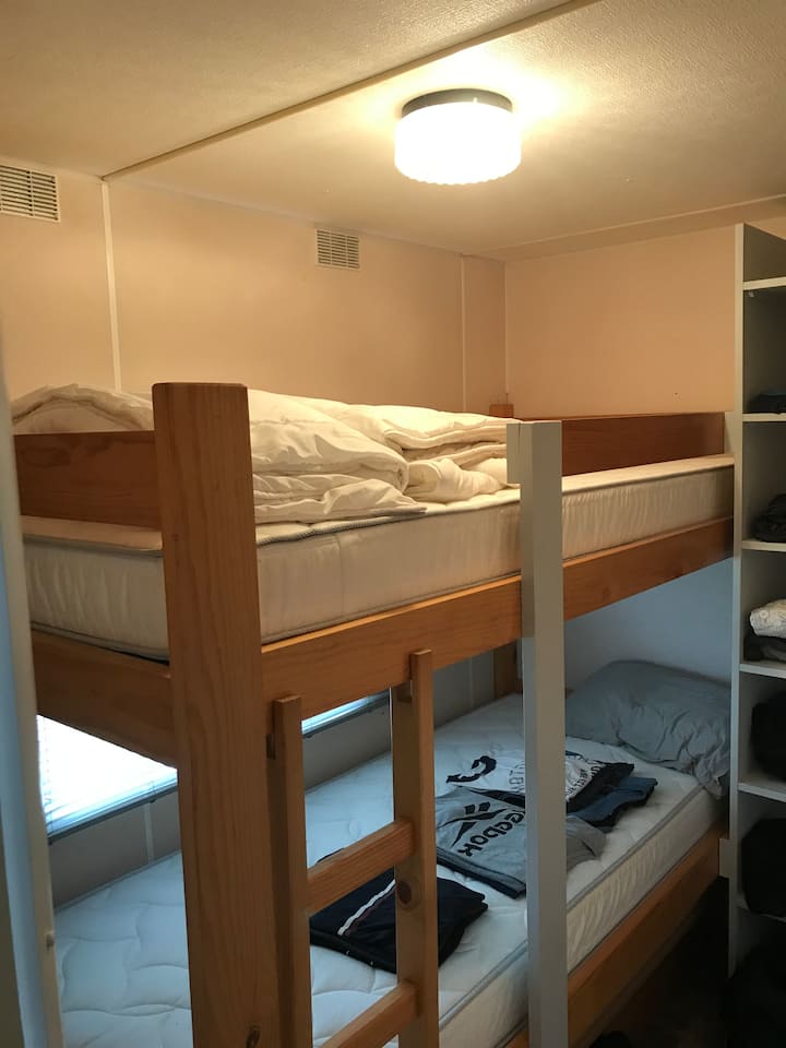 Mobilhome Sur Terrain Privé Clos - Vias