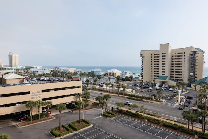 Gulfview Luxury Laketown Wharf 517 Sleeps 6 - Panama City Beach, FL