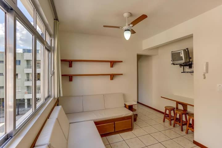 Apartamento No Centro De Canas E Há 300m Da Praia - Florianópolis