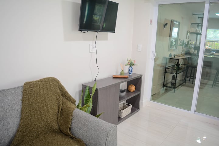 Beautiful Private Apartment - Plantation, FL