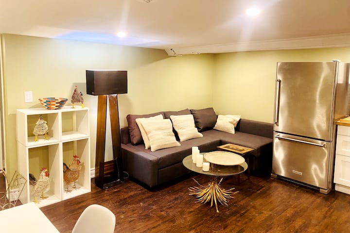 Roncesvalles Cosy Pad - Toronto