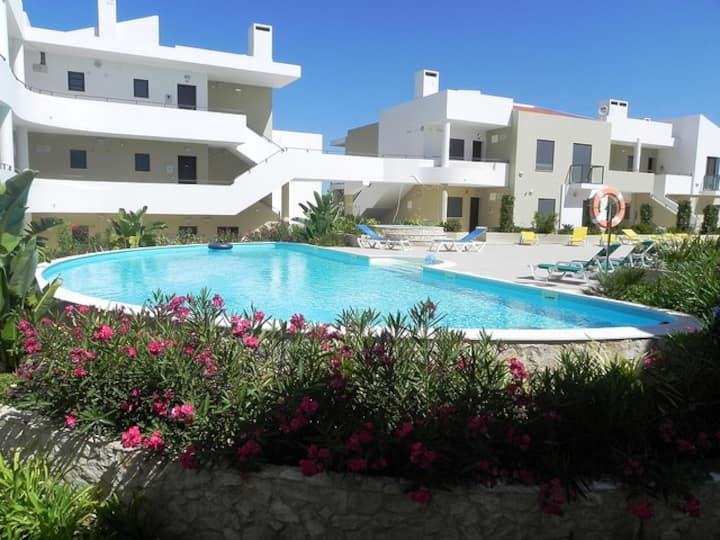 Lovely 2 Bed 2 Bathroom Apartment In Alvor - Alvor