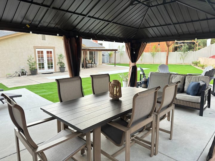 Charming Oasis On Cabaret Street - La Mesa, CA