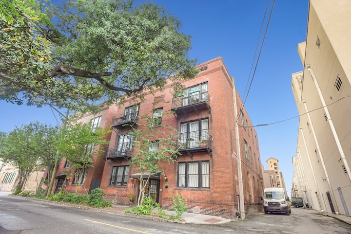 Lincoln's Retreat - Savannah, GA