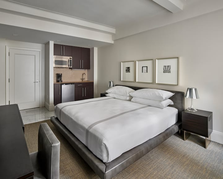 Studio Accomodation With Wet Bar - Bryant Park, NY