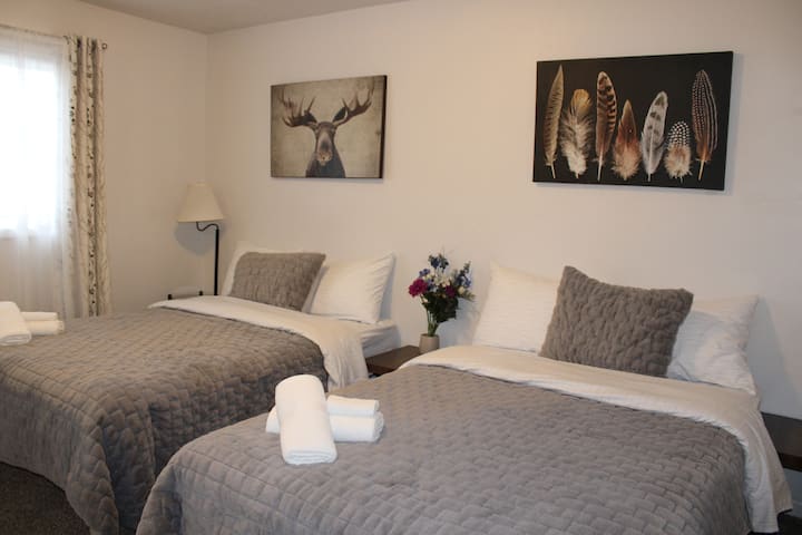 28 Person Villa-large Groups Welcome<-car Rental-> - Anchorage