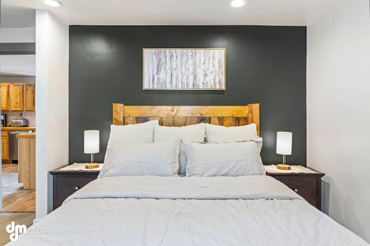 True North Retreat-backyard, Fire Pit - Anchorage, AK