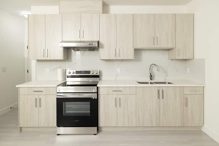 Charming & Modern 2br In Fraser Heights - Langley