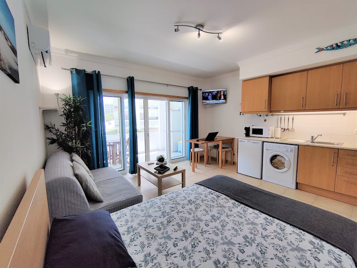 Super Cozy Studio - Air Cond, Wifi, Pool, Cable Tv - Praia da Rocha