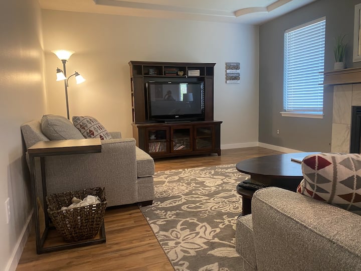 Central Meridian, Beautiful Home - Meridian, ID