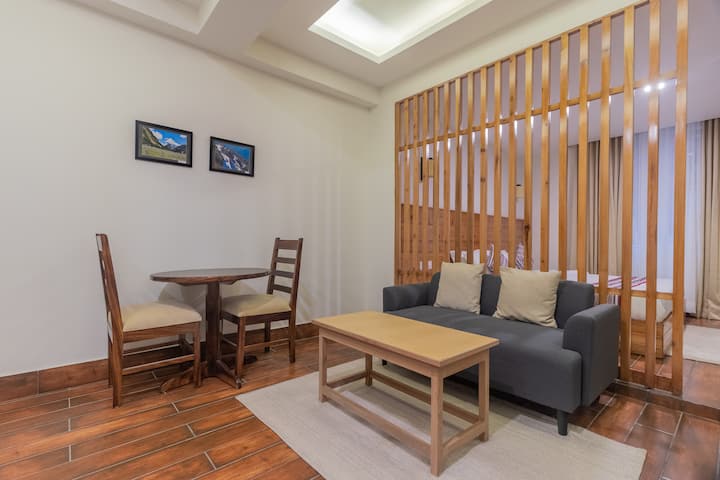 Zimkhang 241 - Studio Arran - Self Serviced Studio - Gangtok