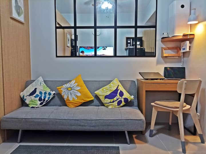 1br W/ Balcony+netflix @ Grass Tower5 Qc - Quezon City