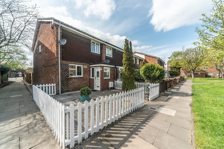 Spacious & Peaceful 3-bed House / Elizabeth Line - Ilford