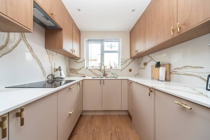Spacious & Peaceful 3-bed House / Elizabeth Line - Woolwich