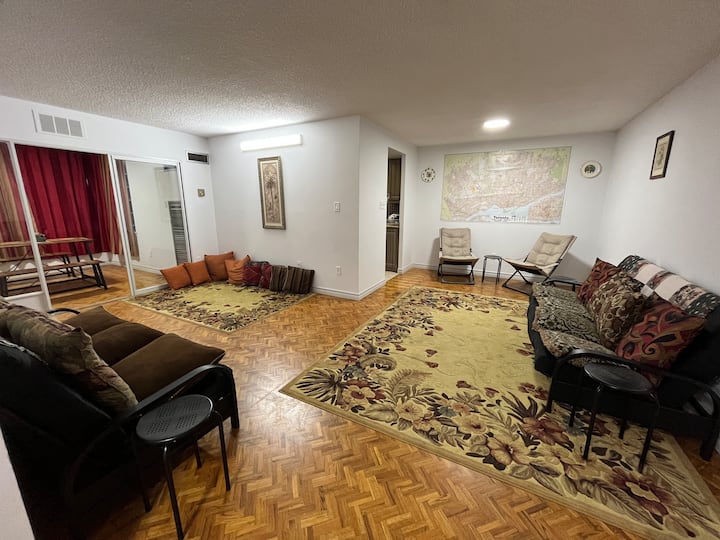 2br Condo With Views, Great Location! ( 4wks Min) - Brampton