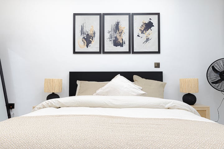Elegant Deluxe Apartment In Prime Location - Ghana